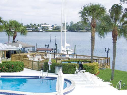 Disney | Resort Directory Charter Club Resort of Naples Bay